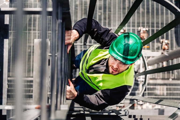 Types of Industrial Ladders at Commercial Sites